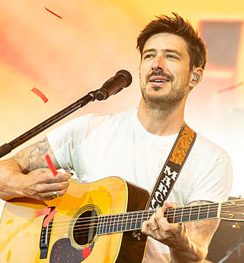 Mumford & Sons Concert Setlist at The O2 Arena, London on December 10 ...